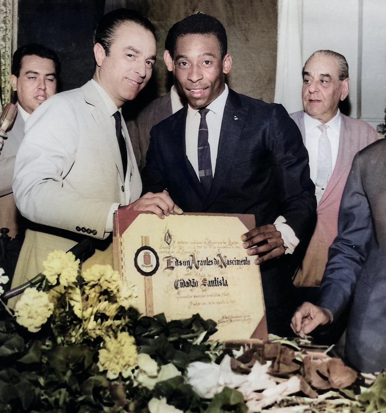 Câmara Municipal de Santos concede título de “Cidadão Santista” a Edson ...